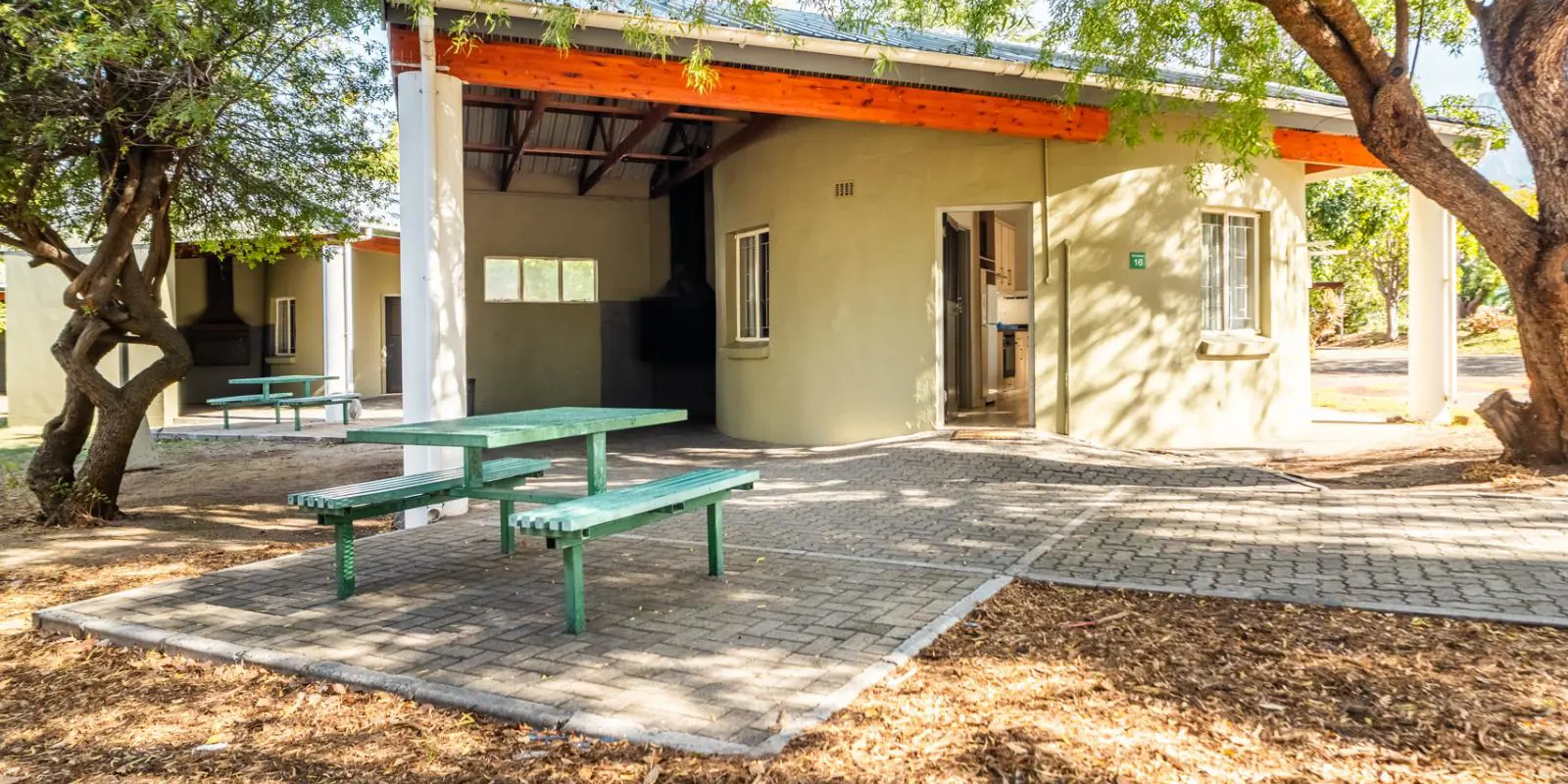 Rondavels | ATKV Goudini Spa